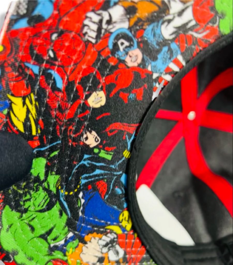 Gorra Marvel Comics con cincho ajustable – Open Box