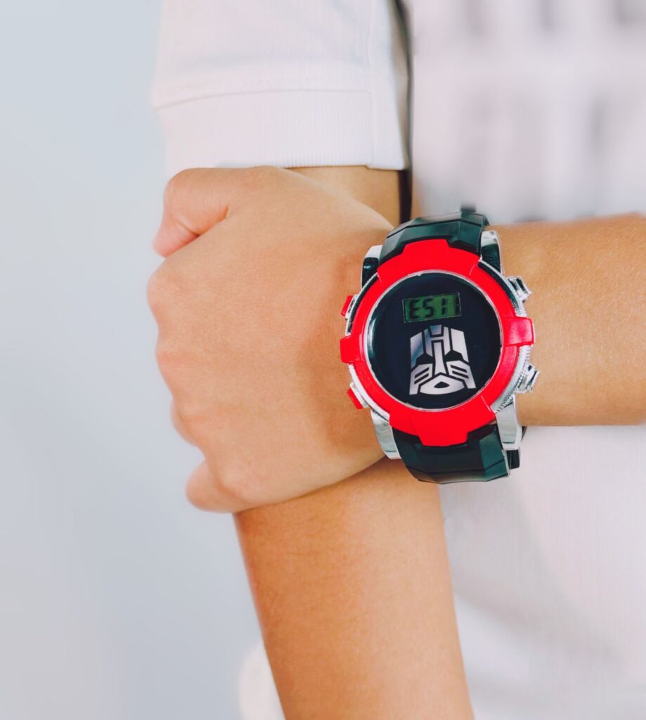 Reloj Transformers con pantalla digital y luces – Open Box
